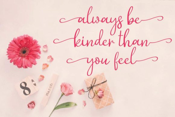 Monique Font - Free Font