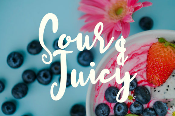 Quattro Font - Free Font